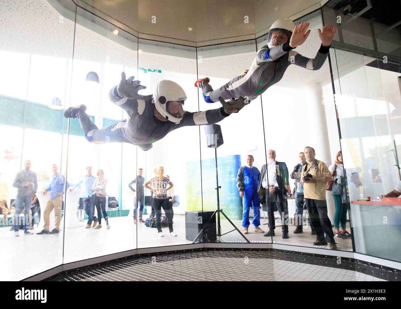 Wien - Wiens erster Indoor Skydiving Tunnel - der WIND-O-BONA ...