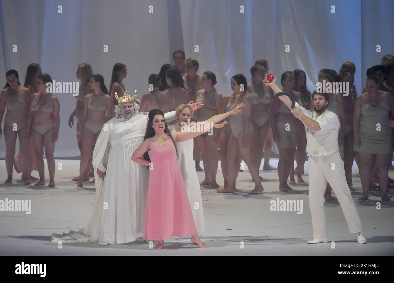 ABD0109 20210722 (L-R) Michael Spyres (Don Ottavio), Nadezhda Pavlova ...