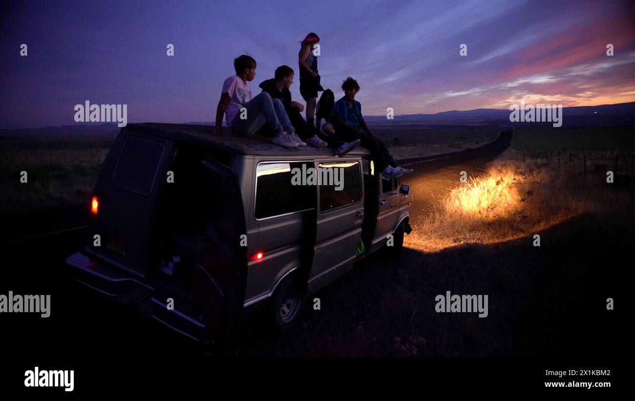 Benzoline Rainbow (2023) unter der Regie von Bill Ross IV und Turner ...