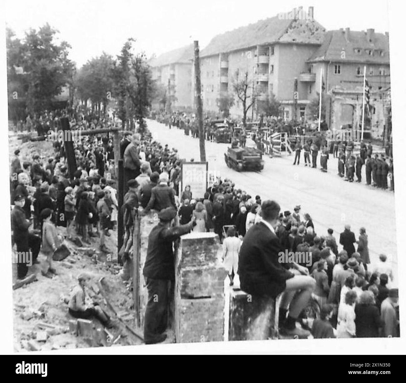 Berliner auf straßen -Fotos und -Bildmaterial in hoher Auflösung – Alamy