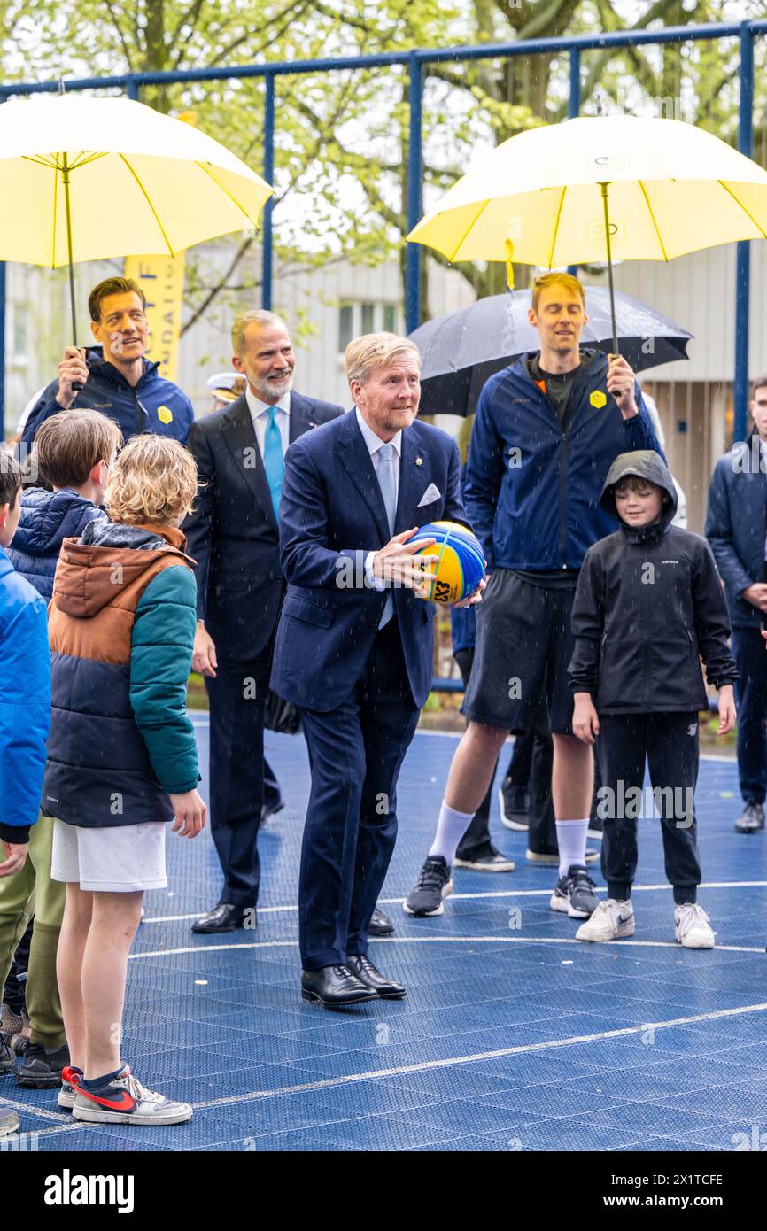 Amsterdam, Niederlande, 17-04-2024, König Willem-Alexander und Königin ... Amsterdam, Niederlande, 17-04-2024, König Willem-Alexander und Königin ...