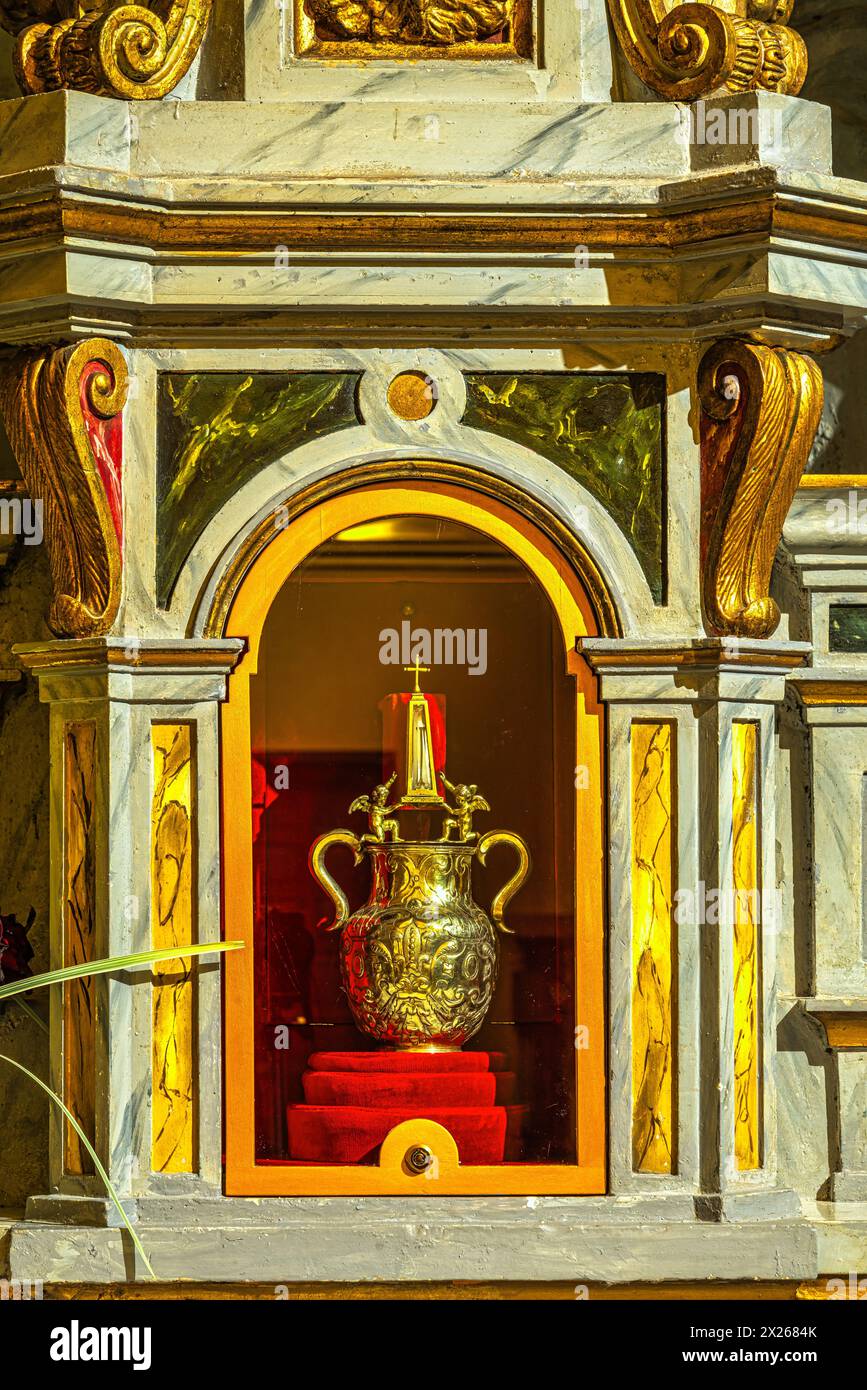 Piramide religiosa -Fotos und -Bildmaterial in hoher Auflösung – Alamy