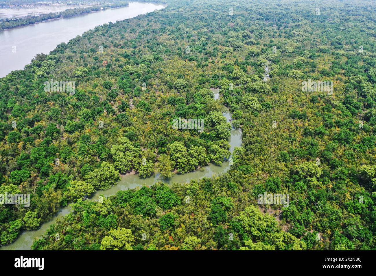 Khulna, Bangladesch - 13. April 2024: Aus der Vogelperspektive des ...