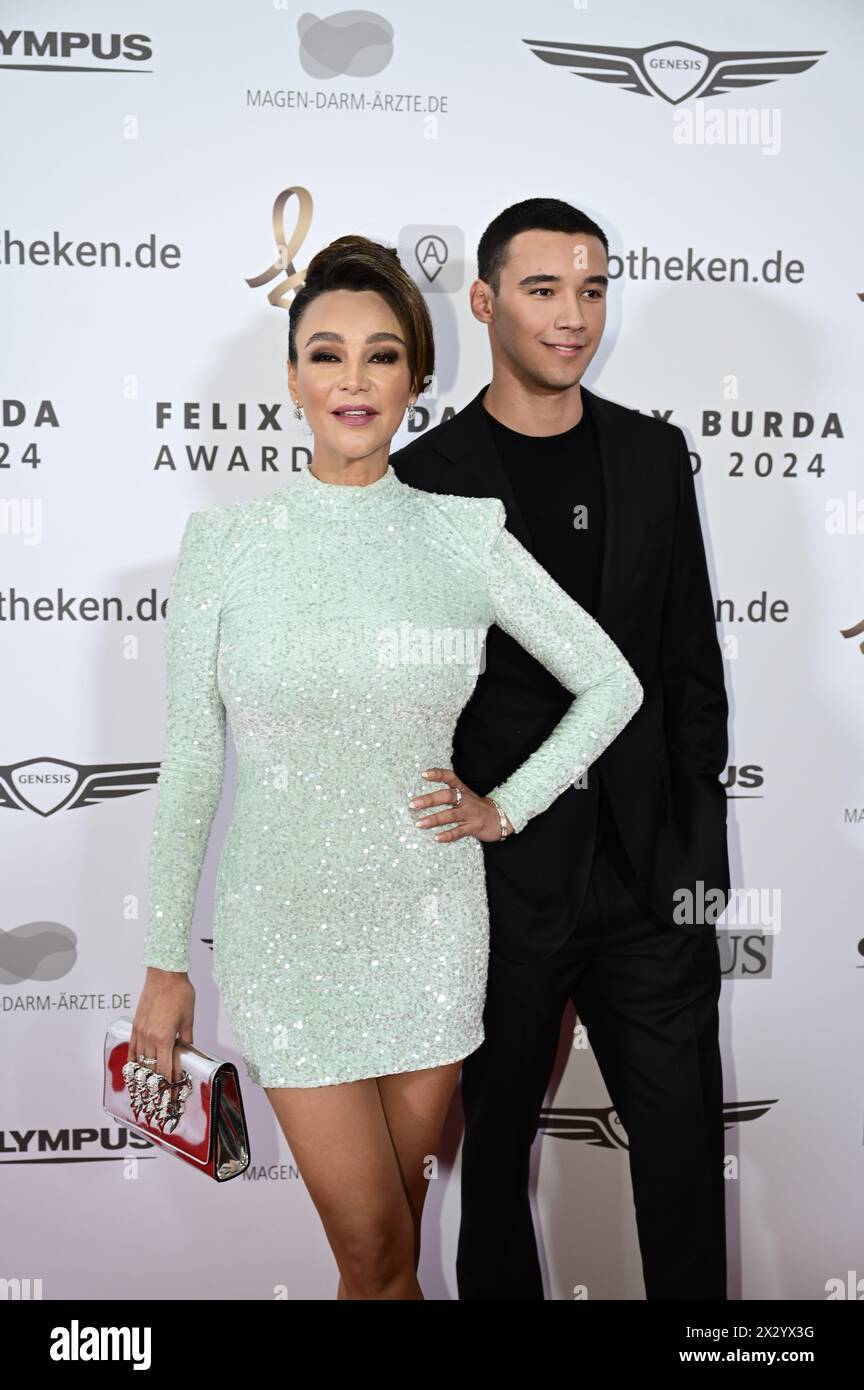 Verona Pooth und Sohn San Diego Pooth bei der Verleihung des Felix ...