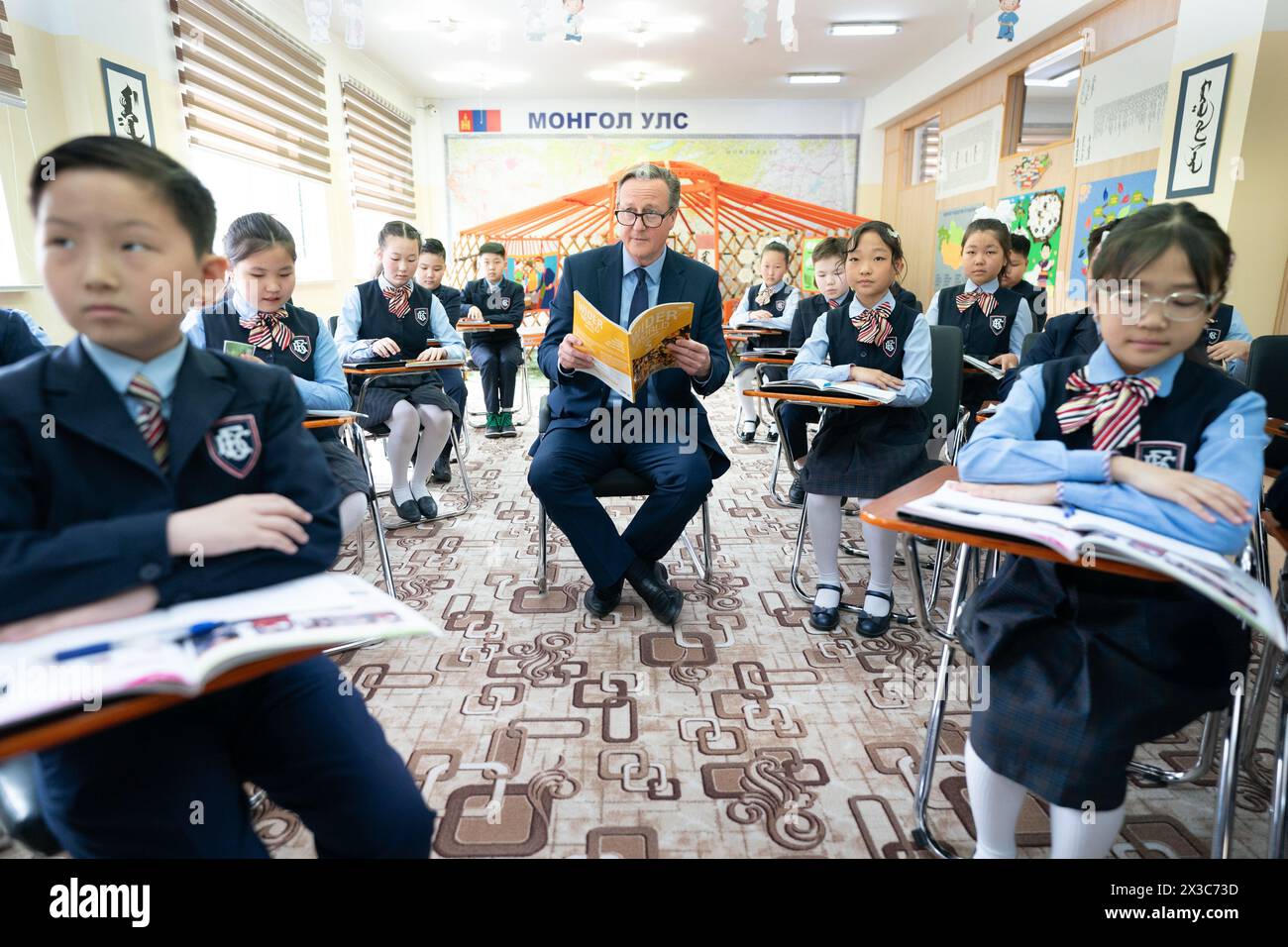 Außenminister Lord David Cameron trifft Schüler und nimmt am fünften ...