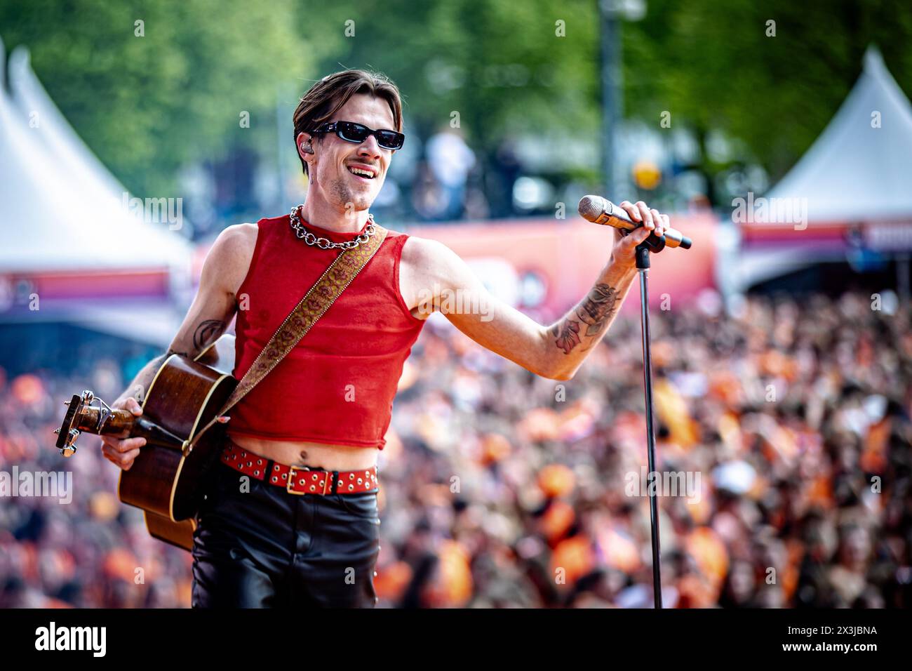 BREDA - Son Mieux tritt während der King's Day Party von Radio 538 auf ...