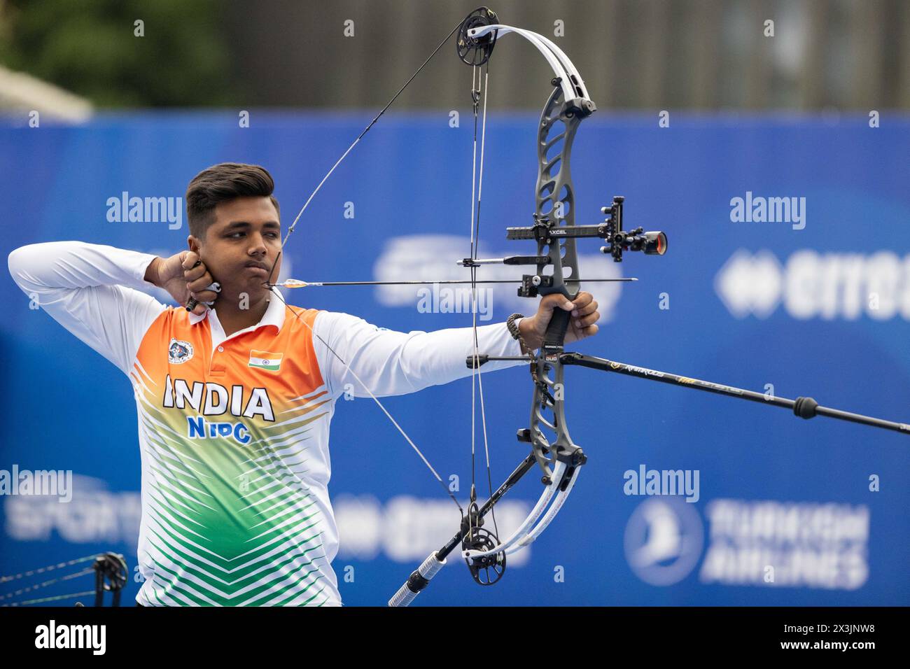 Shanghai, China. April 2024. Priyansh vom Team India tritt am 2024 27. April 2024 bei der ...