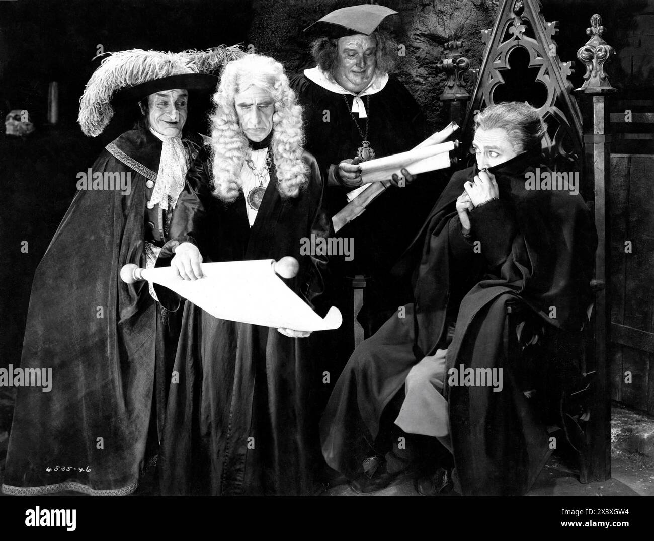 BRANDON HURST EDGAR NORTON und CONRAD VEIDT in THE MAN WHO LAUGHS 1928 ...