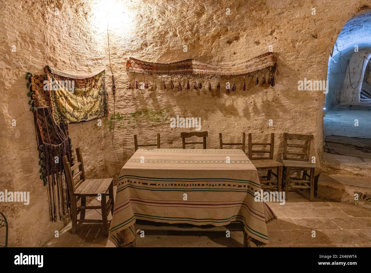 Mardin, Midyat, Türkei - 9 Ocak 2024; Matiate Underground City Estel ...