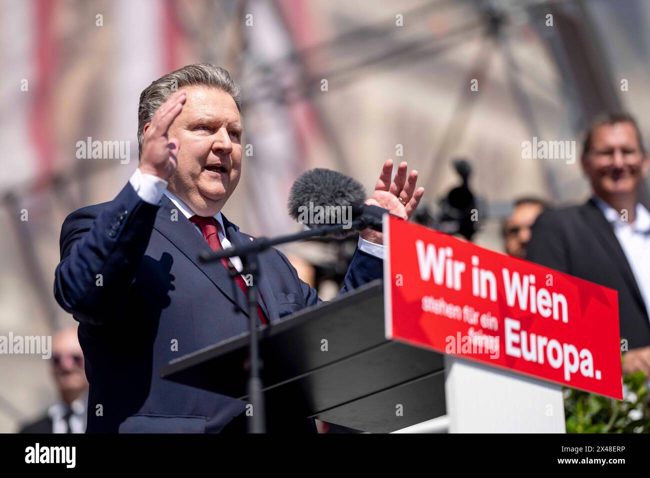 Wien, Österreich. 1. Mai 2024. SPÖ Wien-Landesparteivorsitzender Bürgermeister Dr. Michael ...