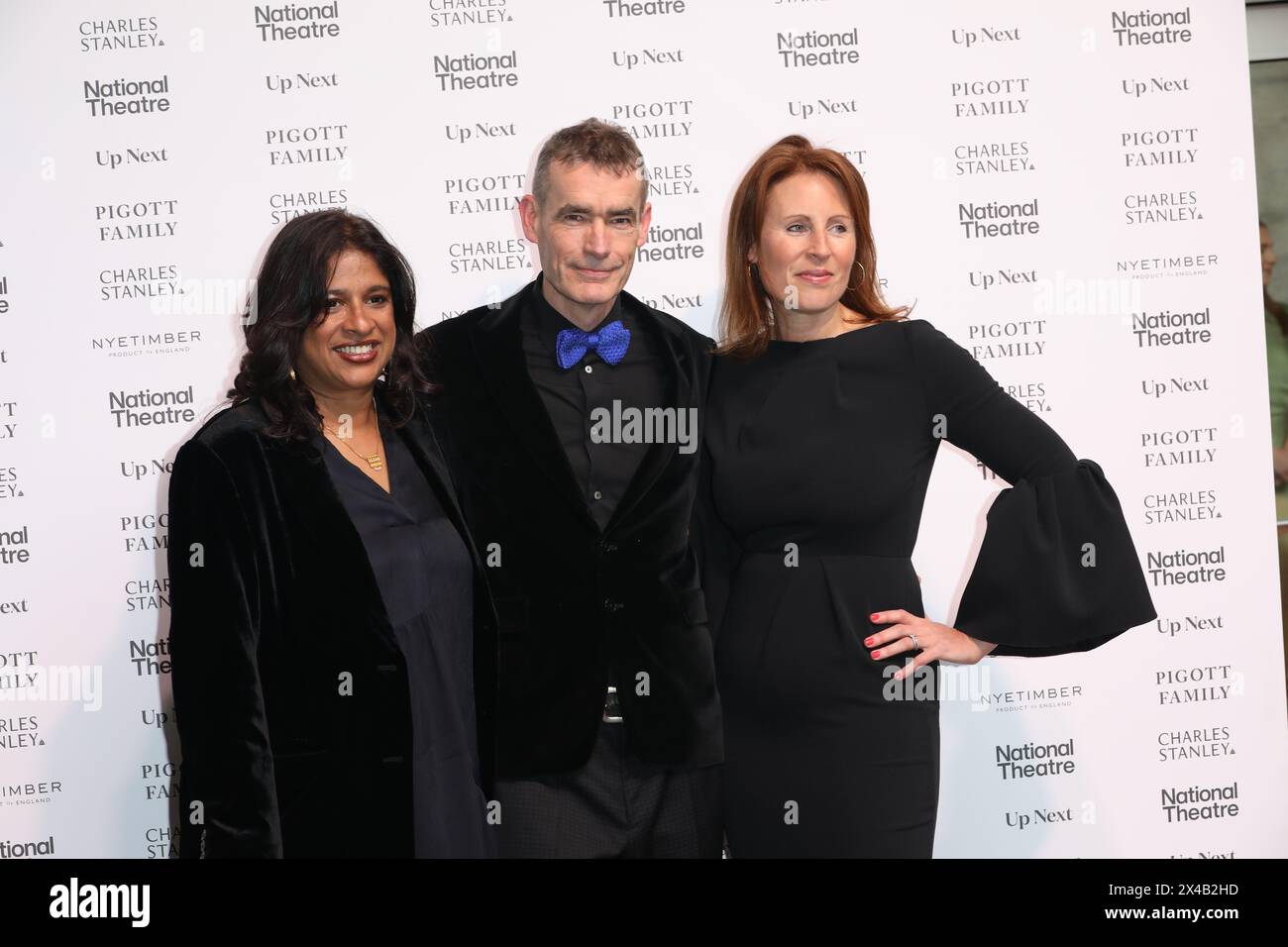 Gäste nehmen an der National Theatre Up Next Gala in London Teil und ... Gäste nehmen an der National Theatre Up Next Gala in London Teil und ...