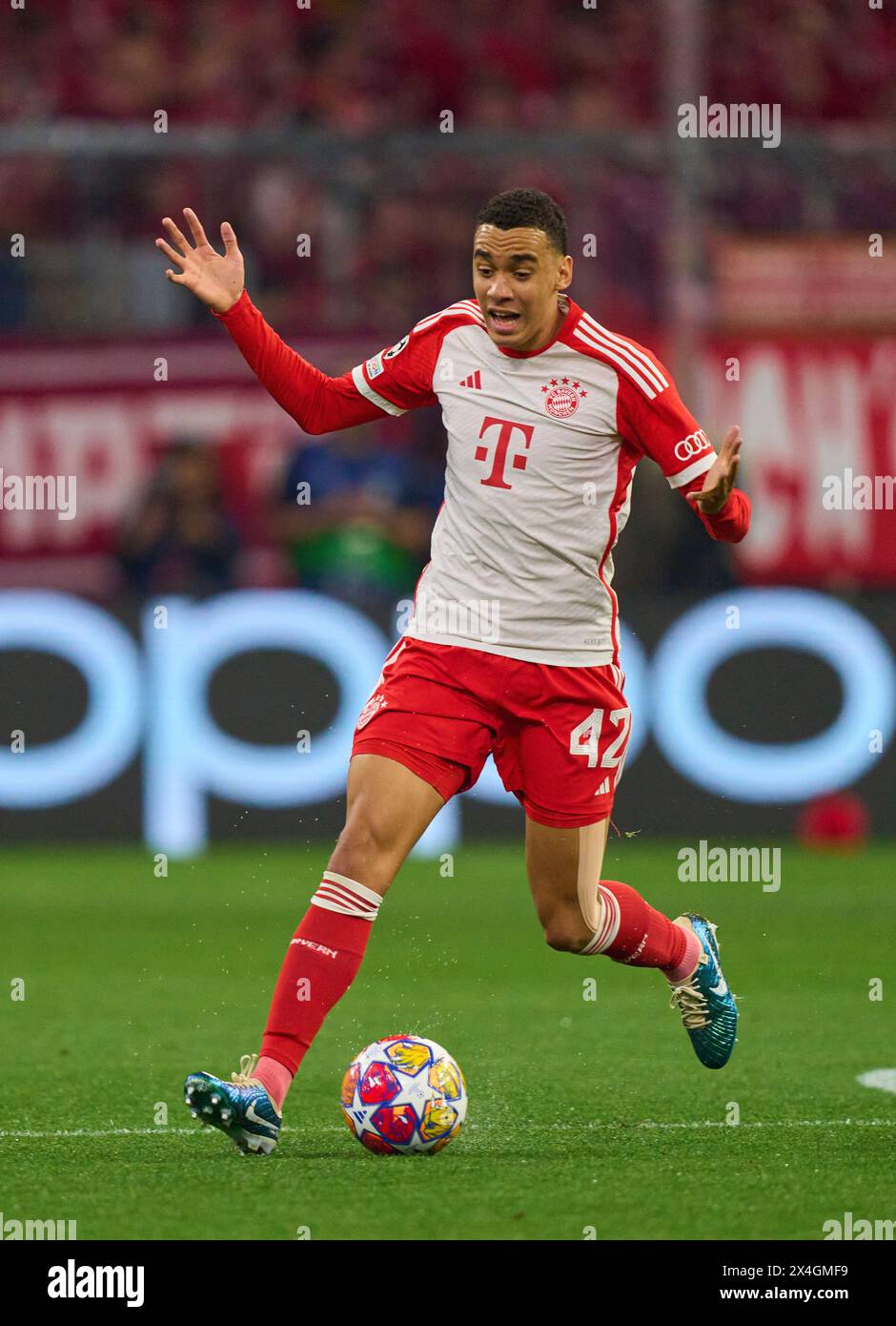 Jamal musiala body -Fotos und -Bildmaterial in hoher Auflösung – Alamy