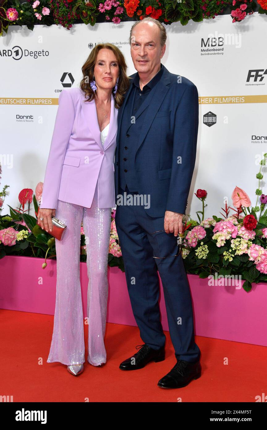 Herbert Knaup mit Ehefrau Christiane Knaup bei der 74. Verleihung des ...