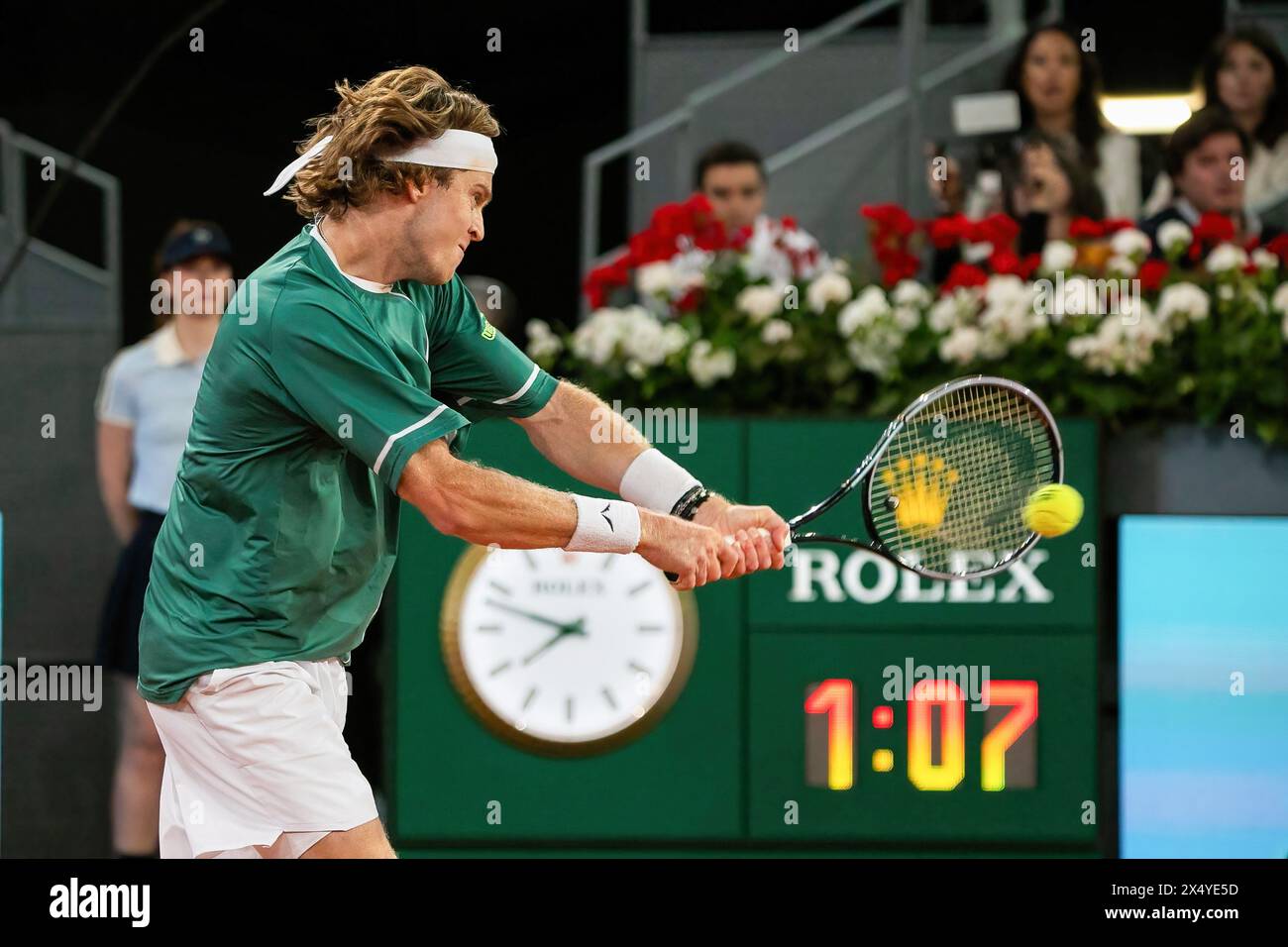 Madrid, Spanien. Mai 2024. Andrey Rublev aus Russland spielt gegen Felix Auger-Aliassime aus ...