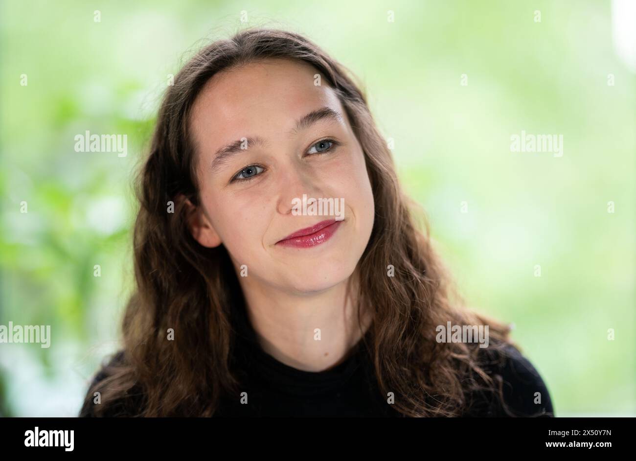 Die Spitzenkandidatin der Grünen für die EU-Wahlen Lena Schilling im ...