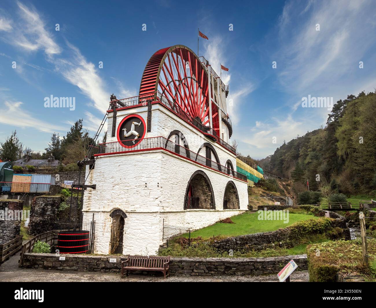 Das Bild zeigt das Laxey Great Laxey Water Wheel, bekannt als Isabella ...
