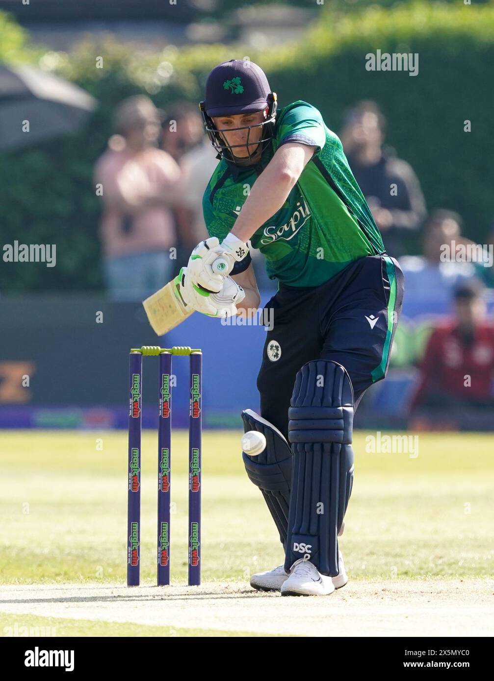 Irlands Lorcan Tucker trat beim ersten T20-Rennen auf dem Castle Avenue ...