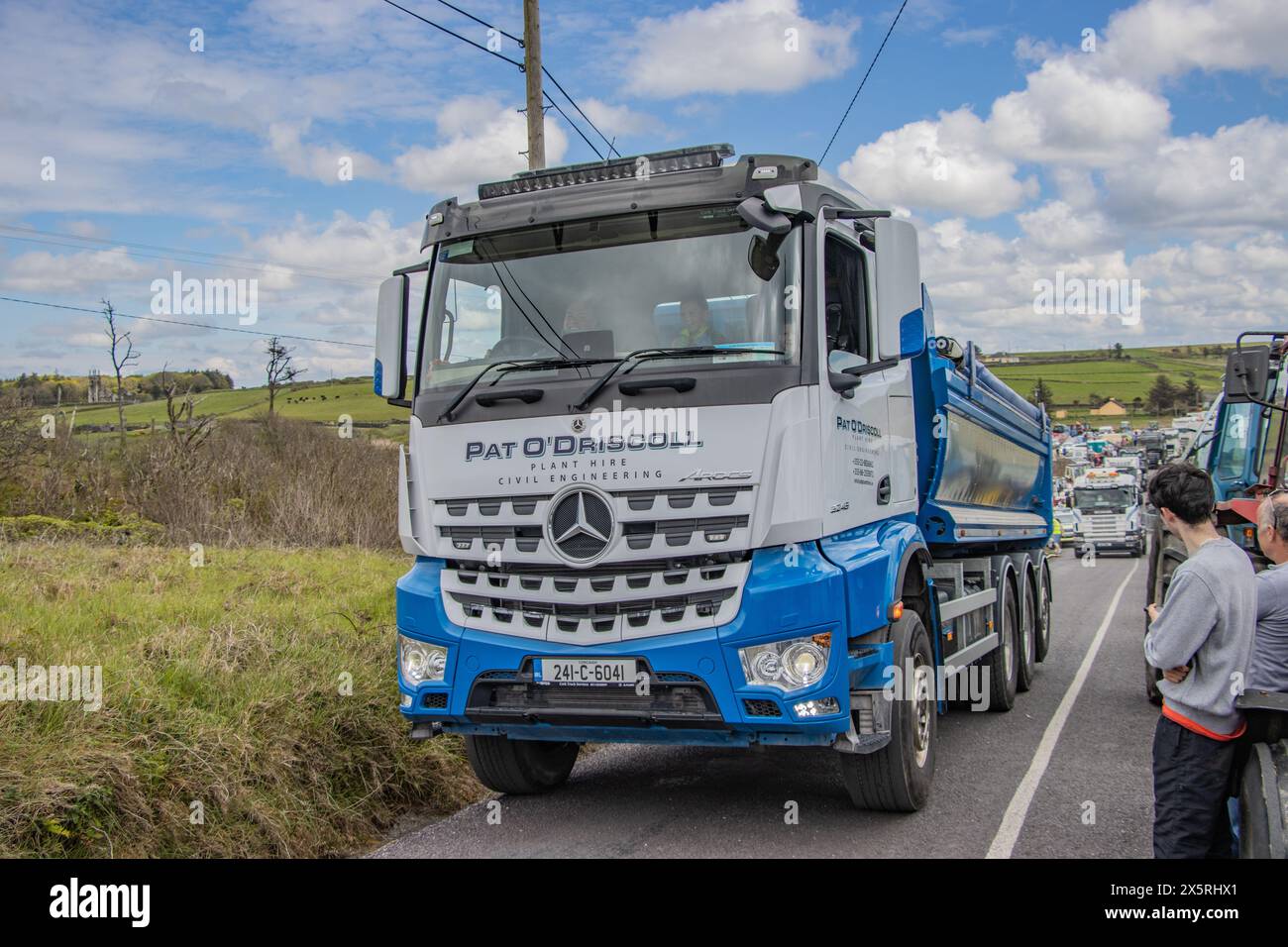 Spendenaktion Truck, Car, Tractor Run am Long Strand Rosscarbery, zu ...