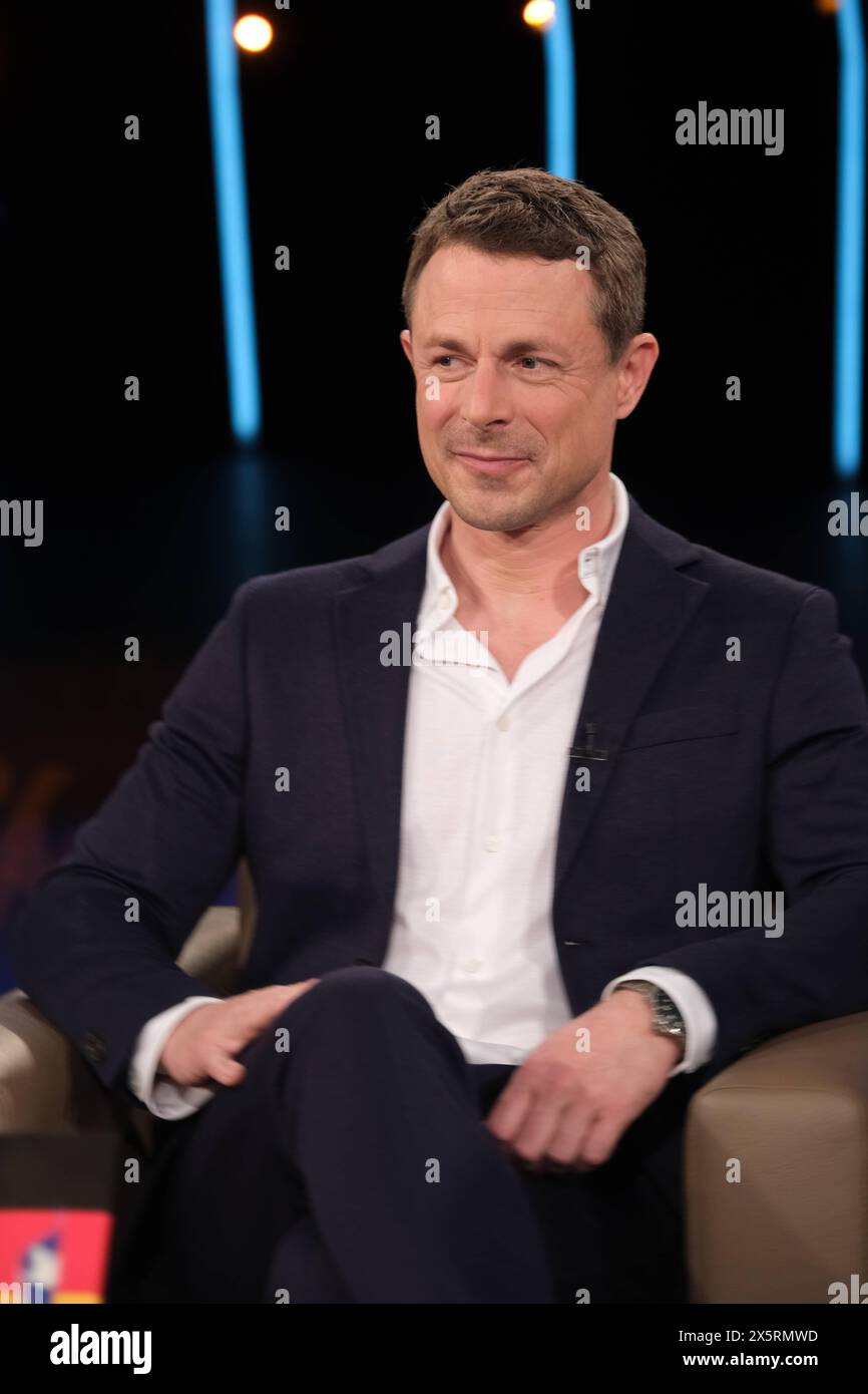 Alexander Bommes zu Gast in der NDR Talk Show in der Sendung vom 10.5 ...