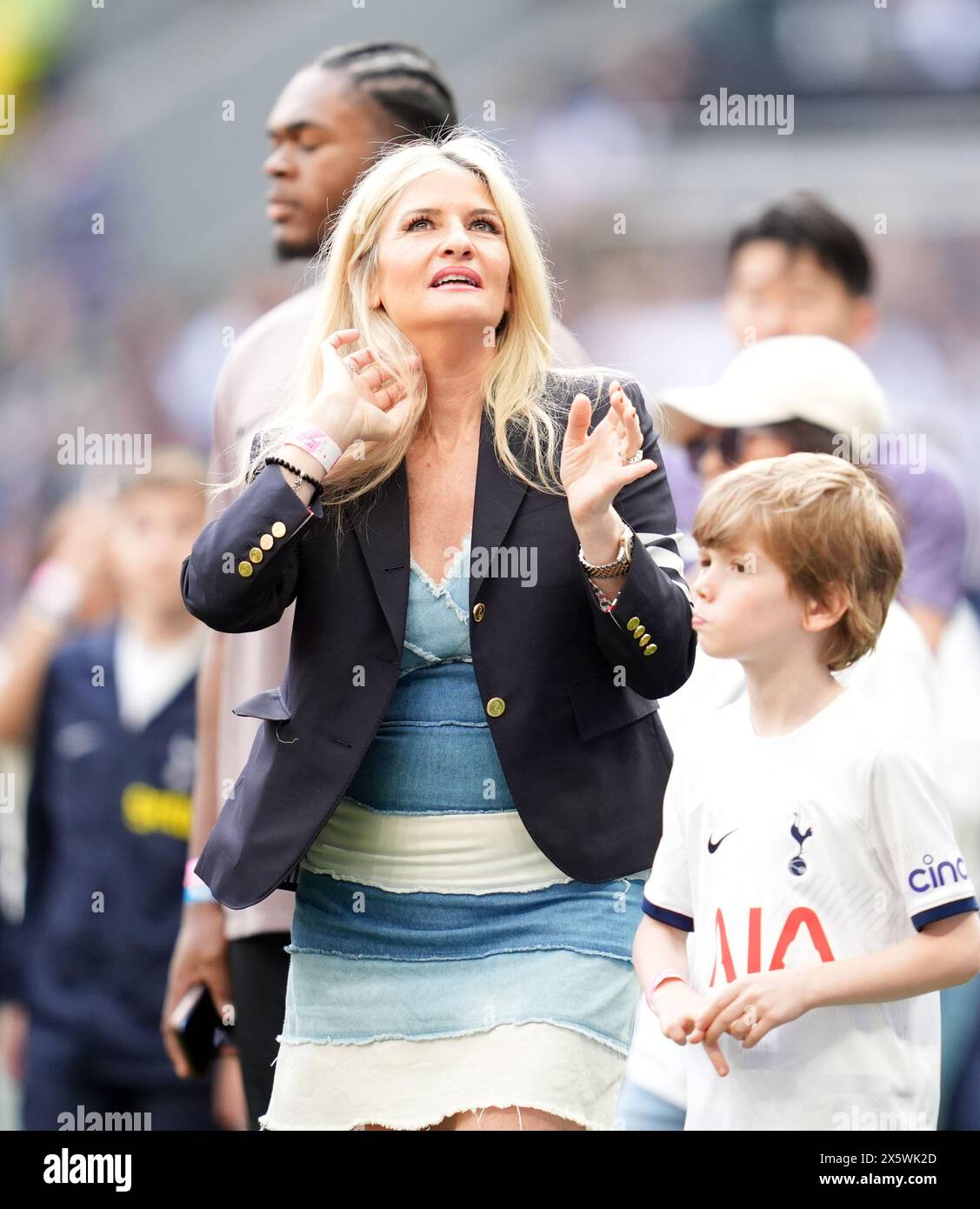 Georgia Postecoglou, Ehefrau des Tottenham Hotspur-Managers Ange ...