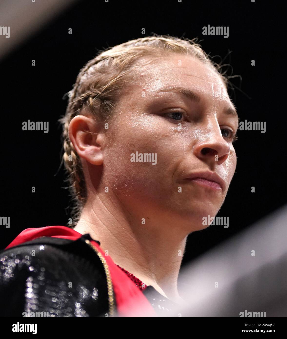 Lauren Price geht vor dem IBA- und WBO-Welter-Gewichtskampf in der Cardiff Utilita Arena weiter ...