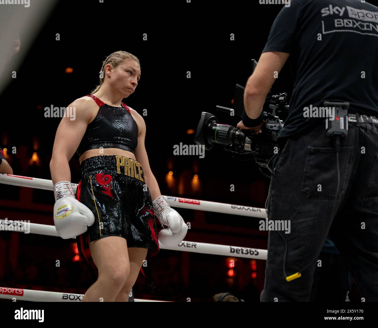 CARDIFF, GROSSBRITANNIEN. Mai 2024. Jessica McCaskill gegen Lauren Price MBE Boxkampf für die ...