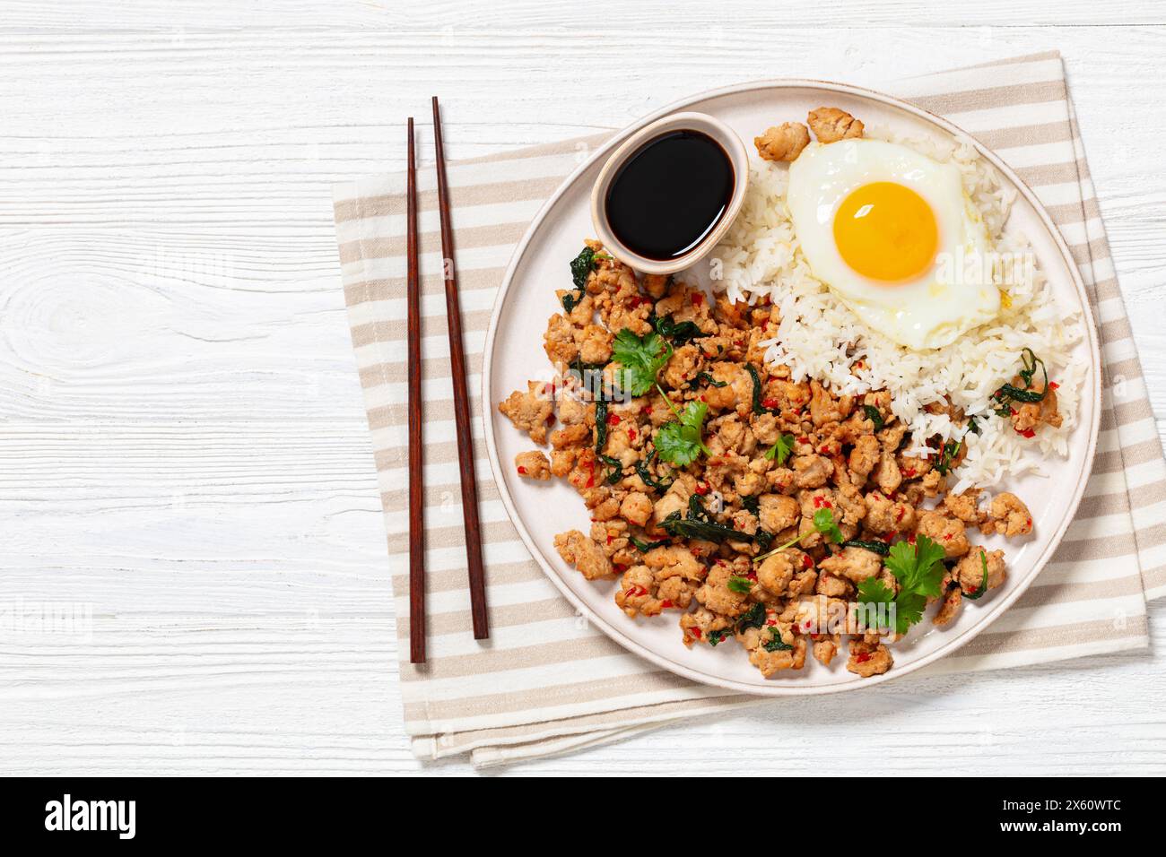 Pad kra pao gai -Fotos und -Bildmaterial in hoher Auflösung – Alamy