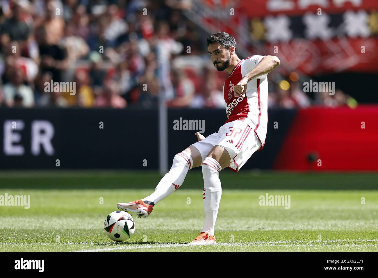 AMSTERDAM: Josip Sutalo von Ajax während des niederländischen ...