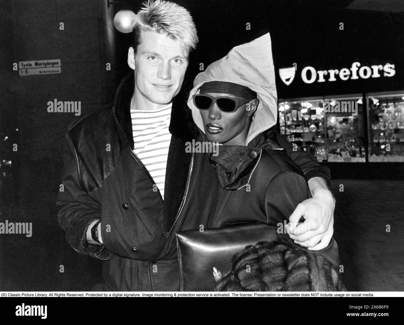 Dolph Lundgren 1985 Fotos Und Bildmaterial In Hoher Auflösung Alamy