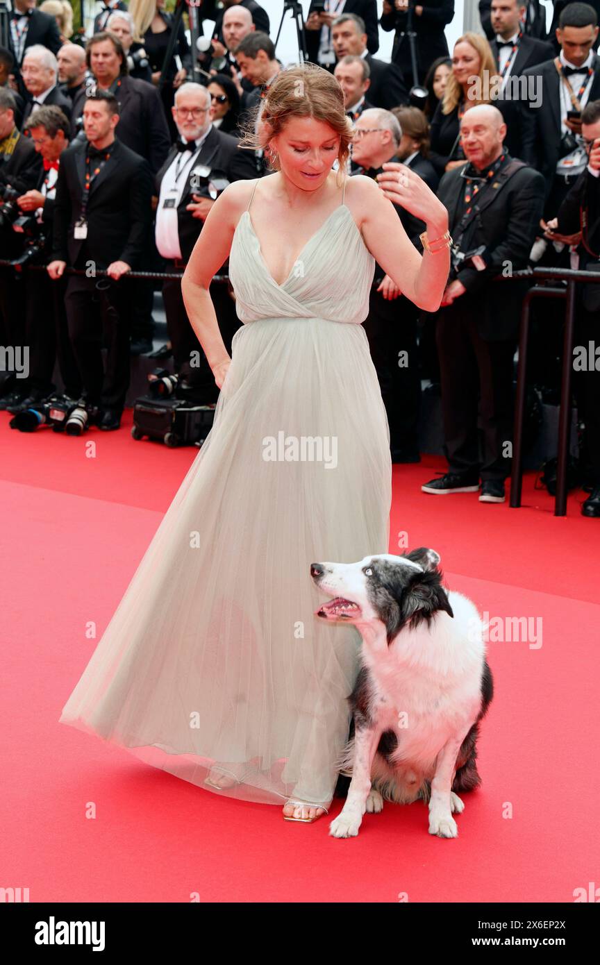 Laura Martin Contini und Messi der Hund bei der Eröffnungszeremonie mit ...