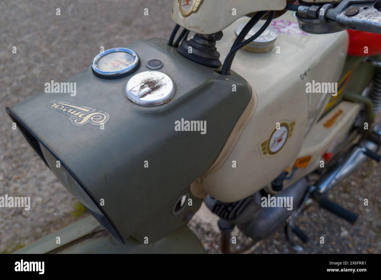 Simson moped -Fotos und -Bildmaterial in hoher Auflösung – Alamy