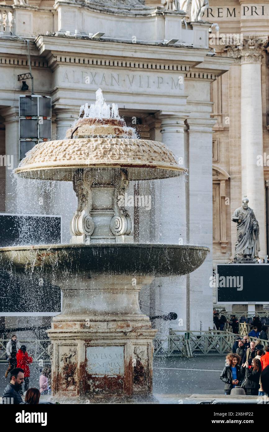 Die päpstliche Basilika St. Peter im Vatikan oder einfach nur der ...
