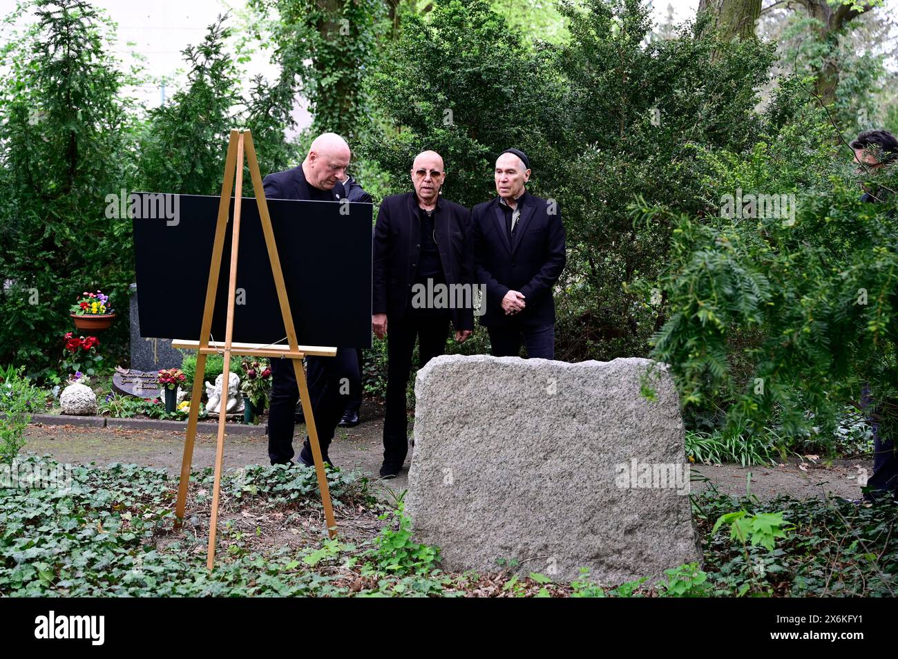 Manfred Hennig, Toni Krahl und Georgi Gogow von City bei der ...