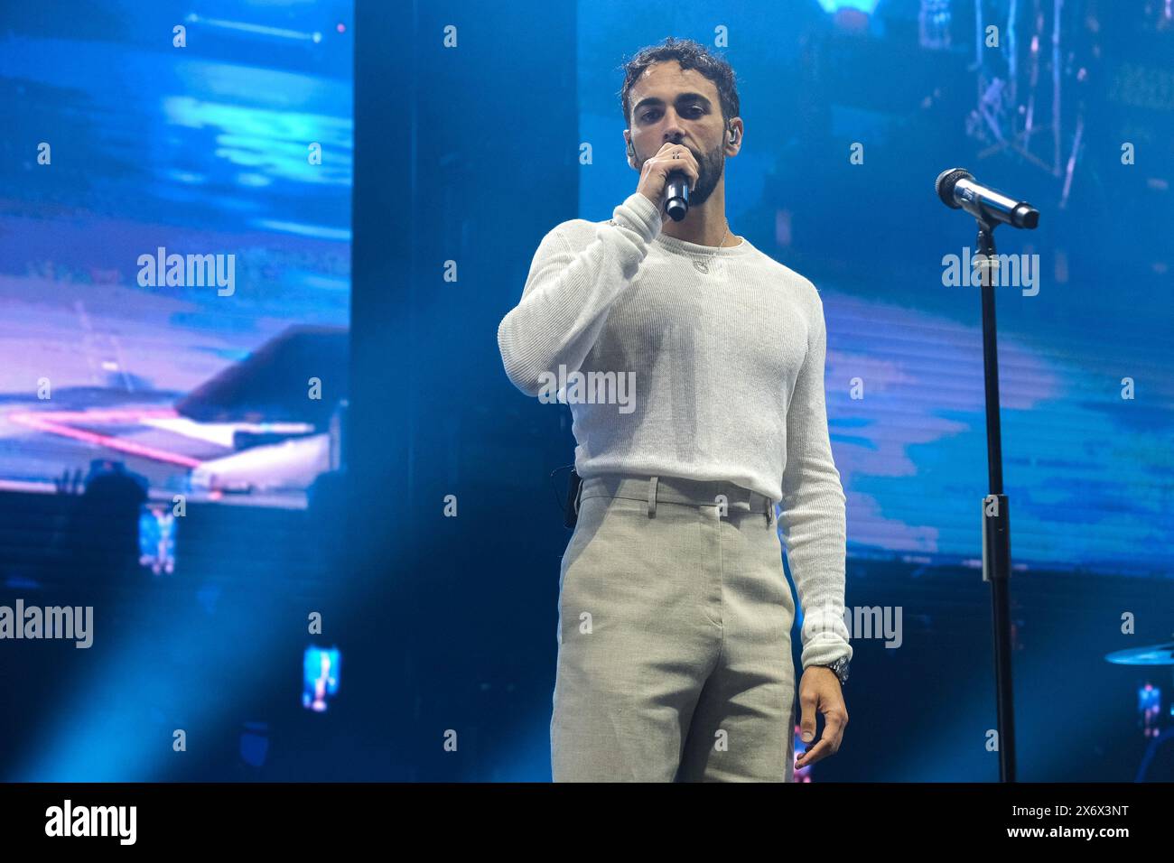 Marco Mengoni Gast bei den italienischen Songwritern Gazzelle ... Marco Mengoni Gast bei den italienischen Songwritern Gazzelle ...
