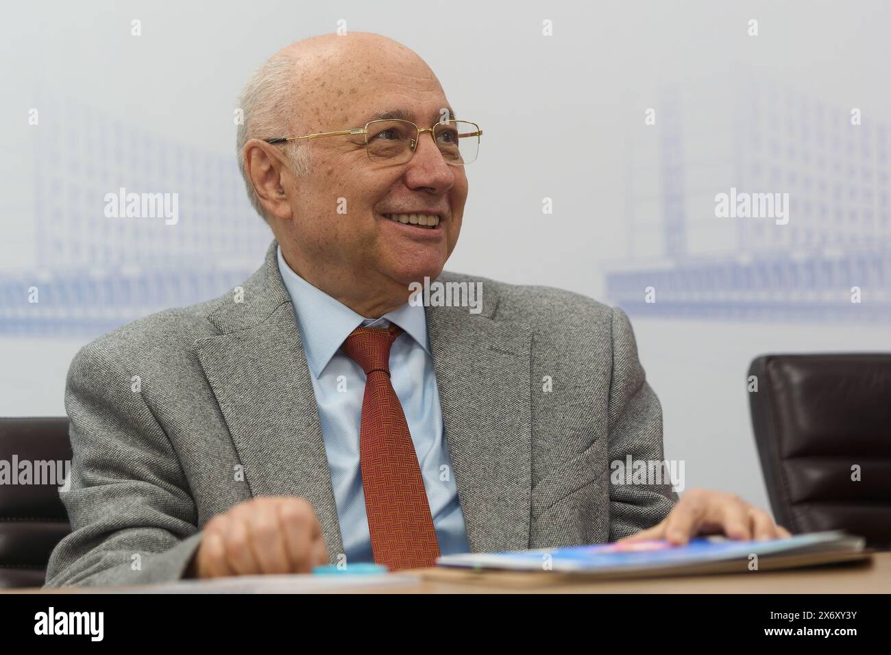 Bukarest, Rumänien. 16. Mai 2024: Irinel Popescu, Professor für ...