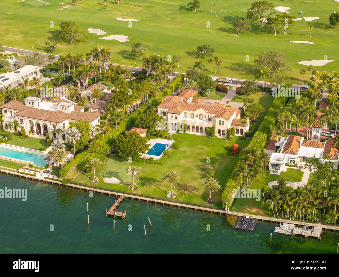 Miami Beach, FL, USA - 17. Mai 2024: Jeff Bezos Miami Beach Home 2024 ...