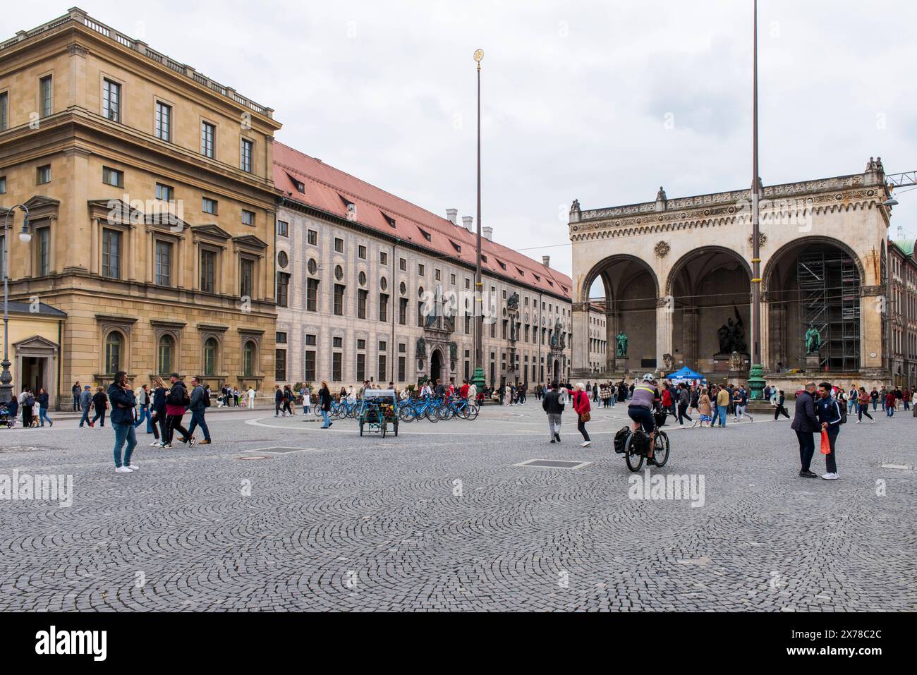 Die historische feldherrnhalle befindet sich am odeonsplatz in münchen -Fotos und -Bildmaterial ...