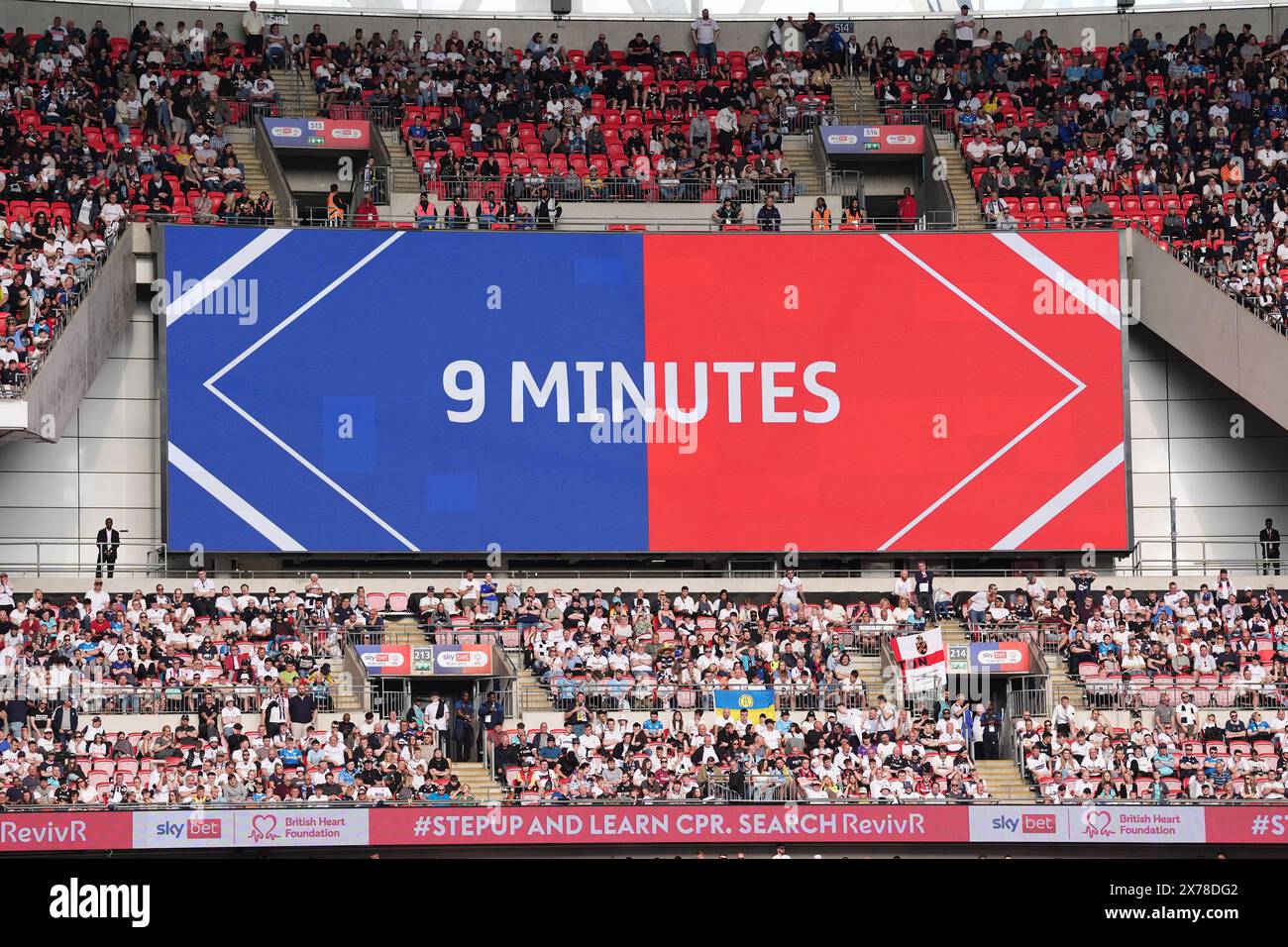 Die zusätzliche Zeit wird im Play-off-Finale der Sky Bet League One im ...