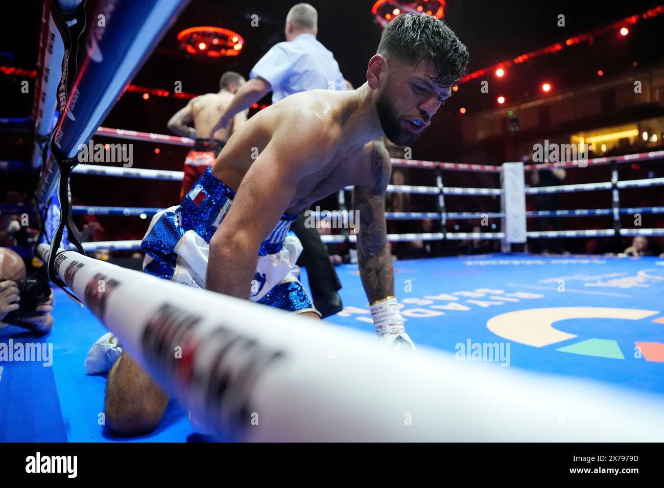 Joe Cordina reagiert im Super Featherweight-Kampf gegen Anthony Cacace ...