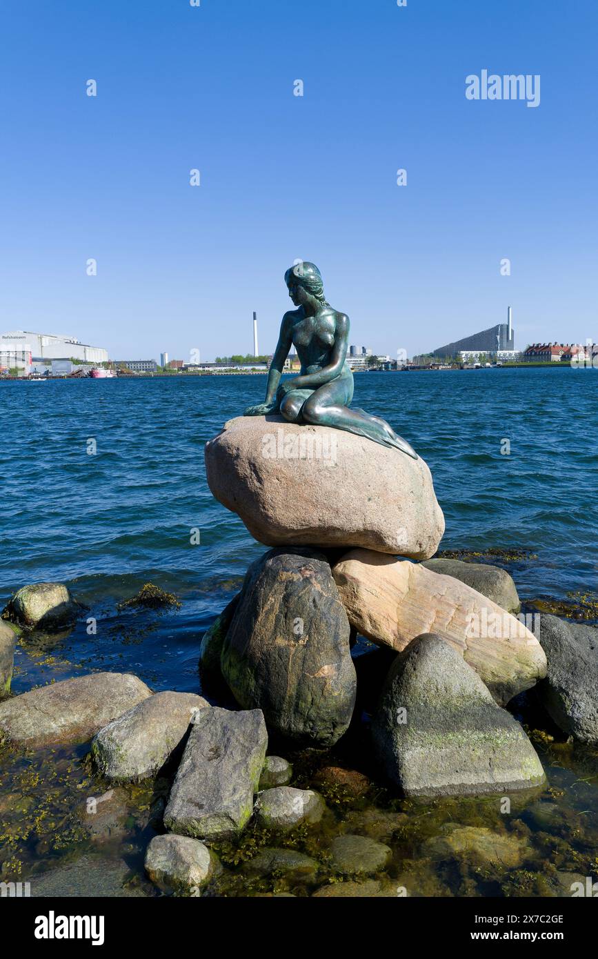 Scultore edvard eriksen 1913 -Fotos und -Bildmaterial in hoher ...