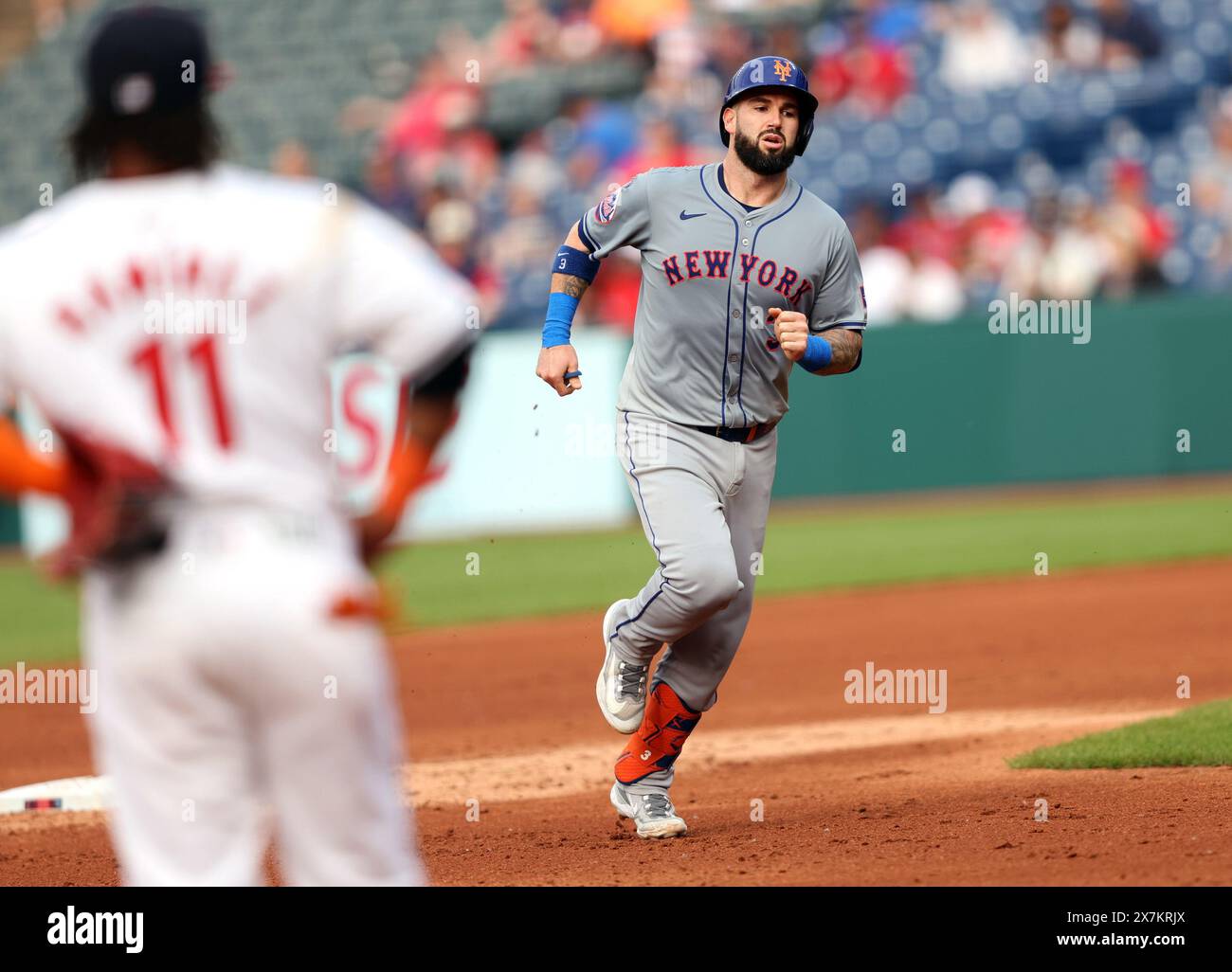 Cleveland, Usa. Mai 2024. New York Mets Tomas Nido (3) umrundet die ...