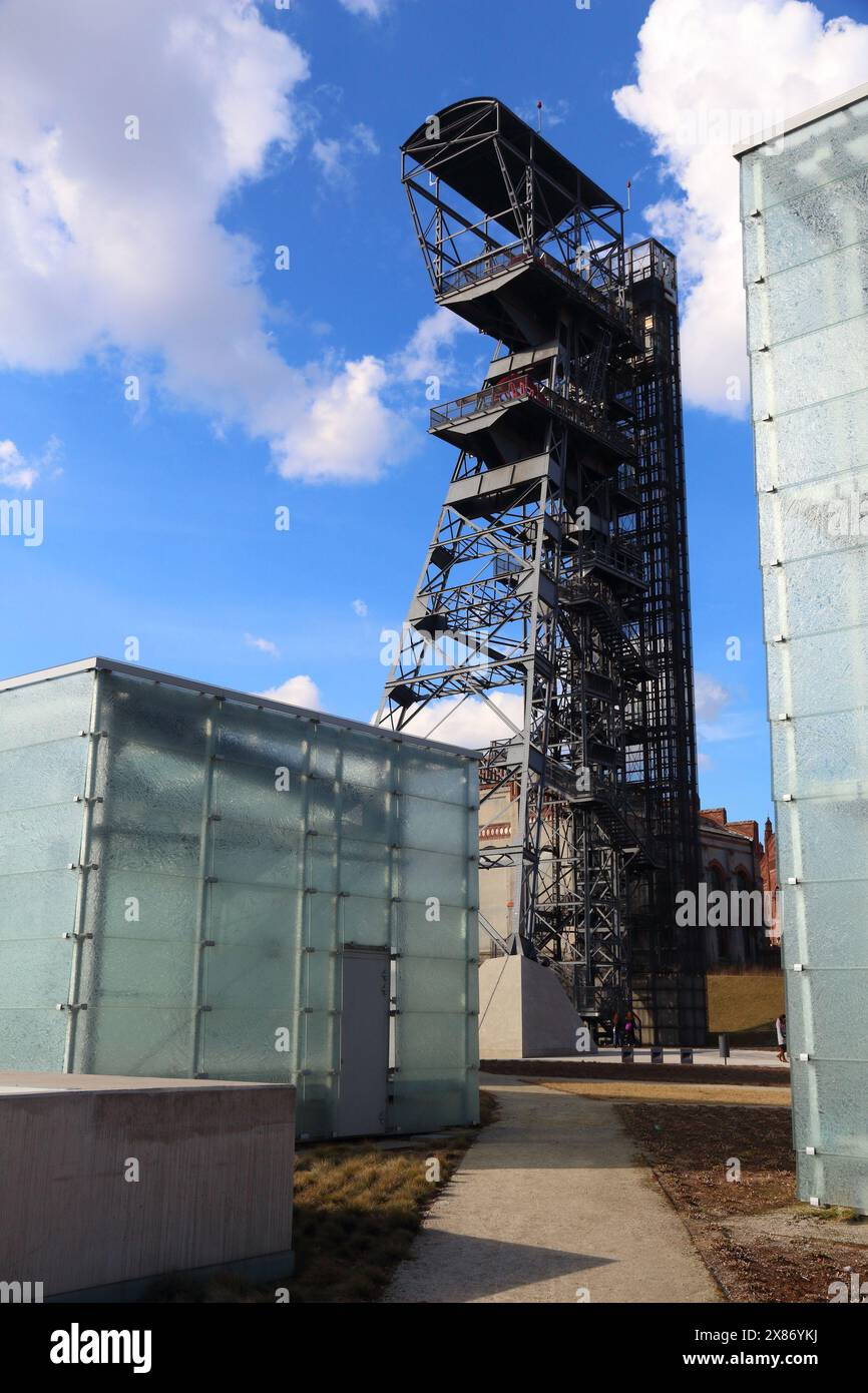 KATTOWITZ, POLEN - 5. MÄRZ 2017: Kohlebergwerk neben dem Schlesischen ...