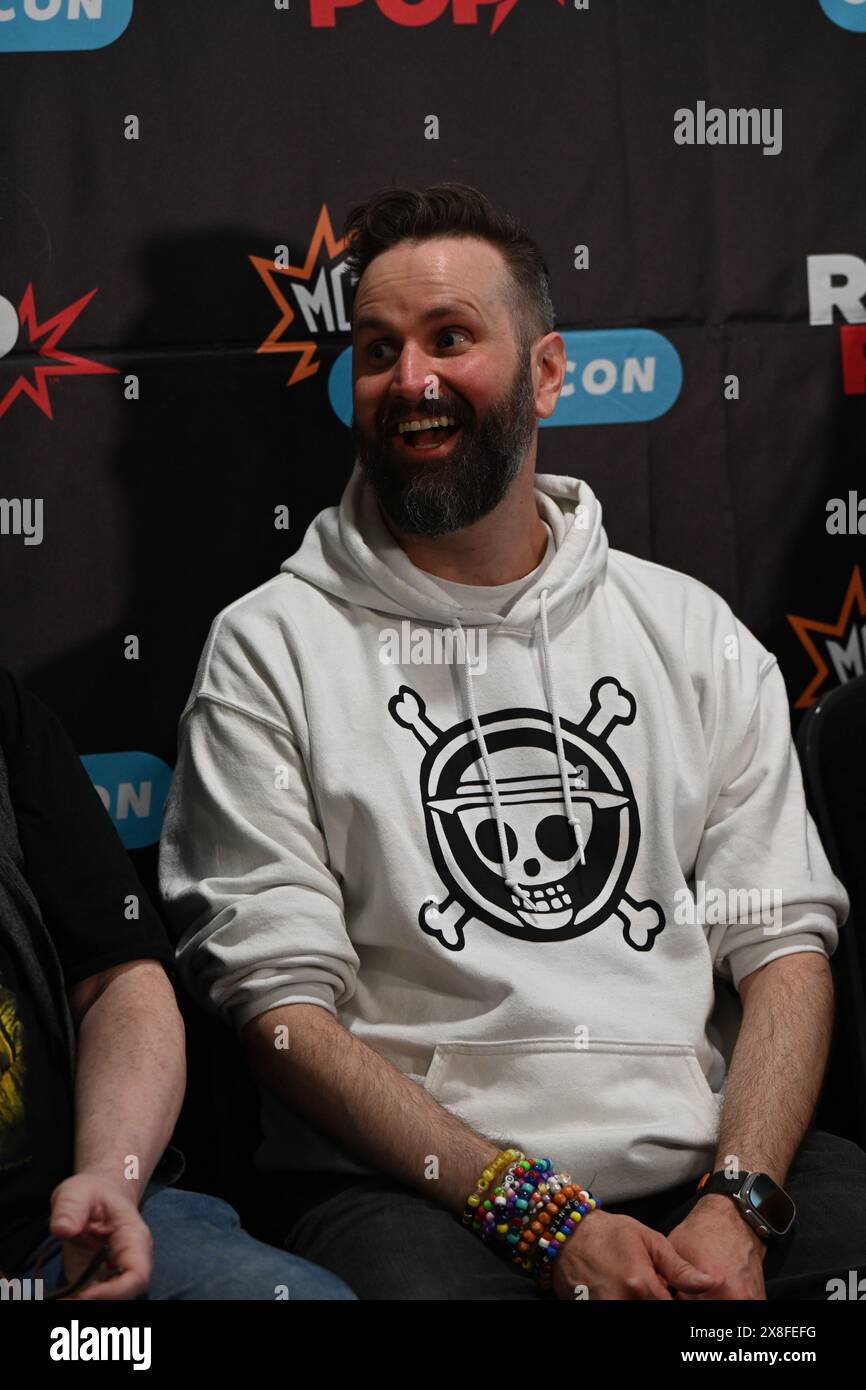 LONDON, ENGLAND - 25. MAI 2024: One Piece Cast with Ian Sinclair - Brook im Interviewraum der ...