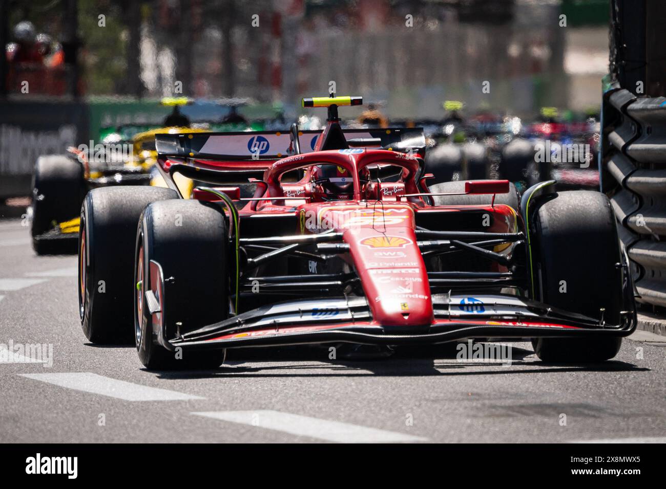 Stilvolle Formel 1 Fahrer Ferrari Bild