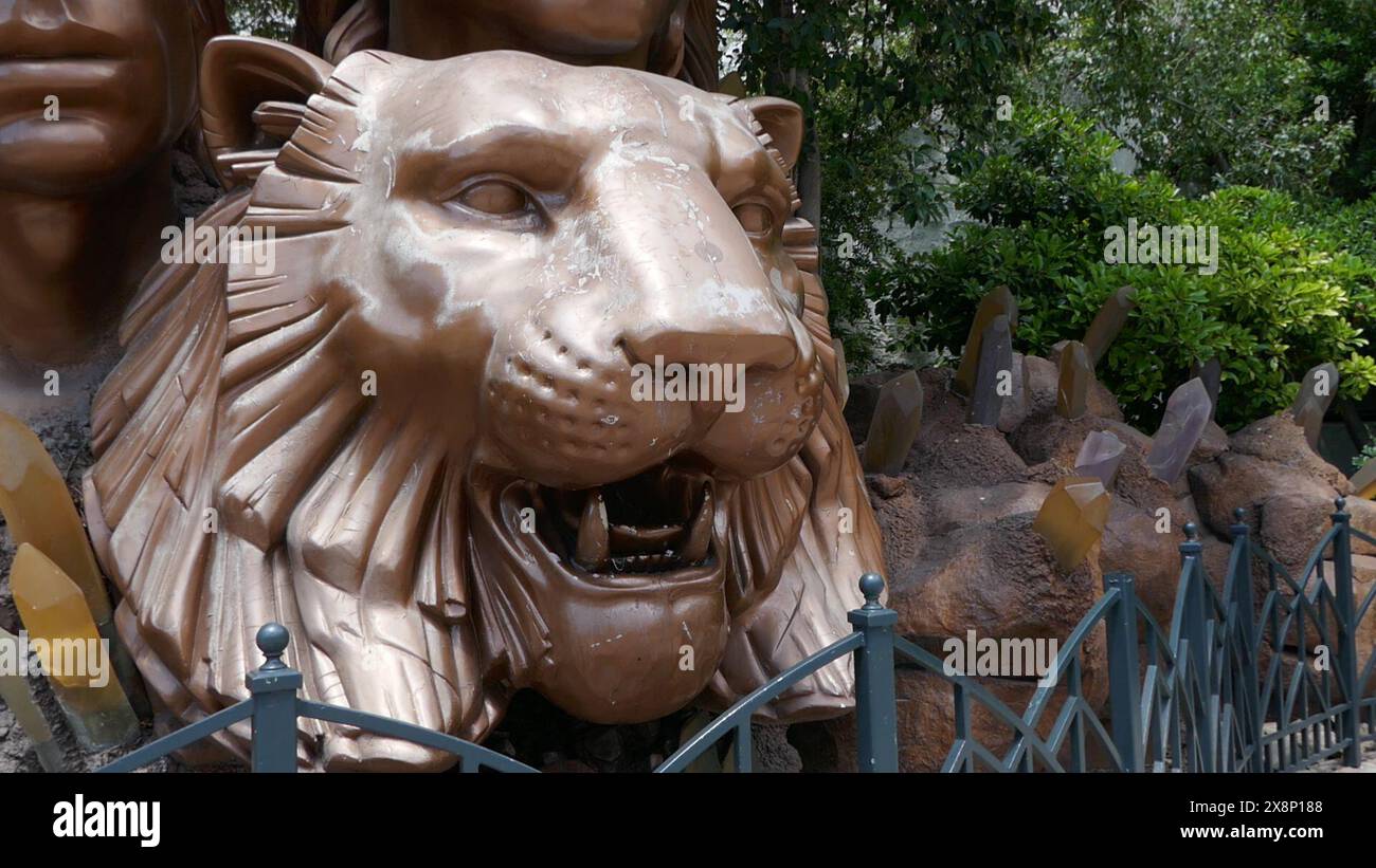 Las Vegas, Nevada, USA 15. Mai 2024 Siegfried and Roy Plaza and Statue ...