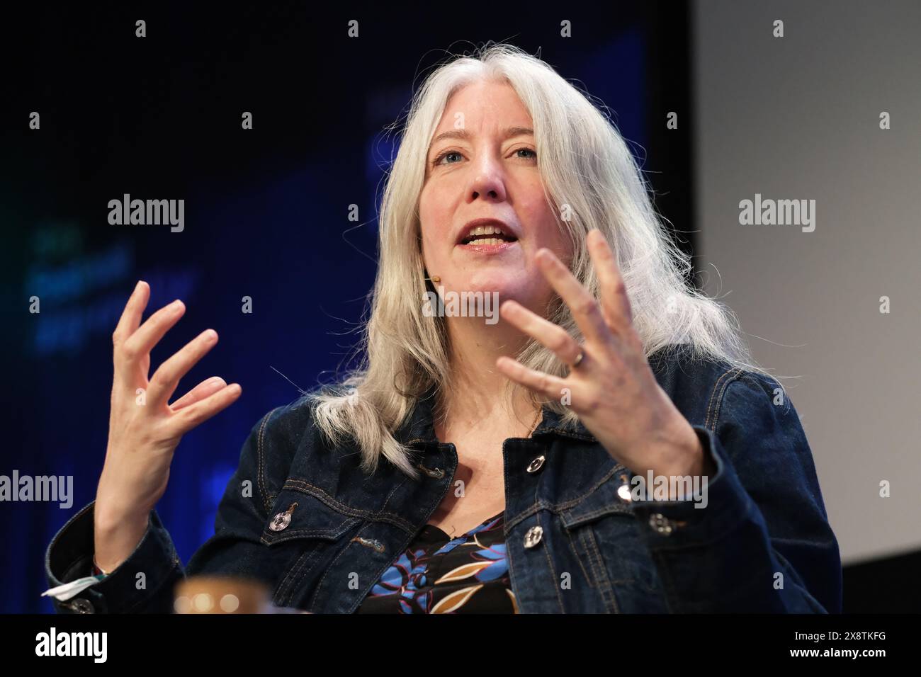 Josephine quinn -Fotos und -Bildmaterial in hoher Auflösung – Alamy