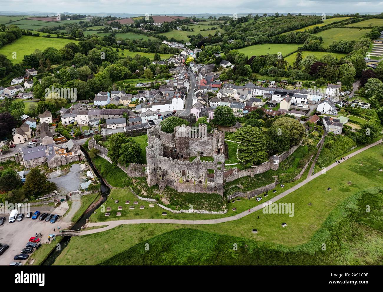 Laugharne Castle in Laugharne, Carmarthenshire, Wales. Die Burg an der ...
