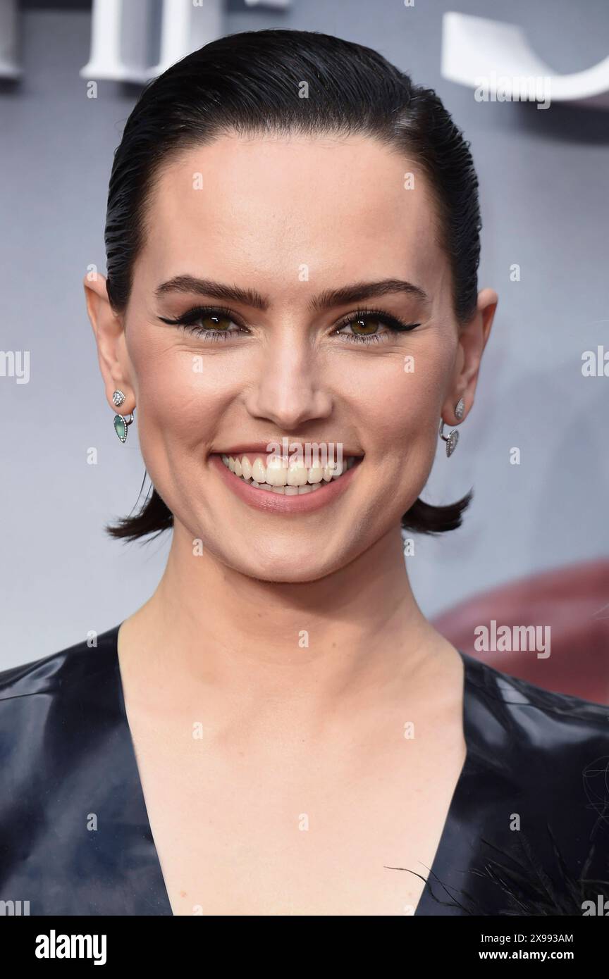 Daisy Ridley bei der Premiere des Kinofilms Young Woman and the Sea im ...