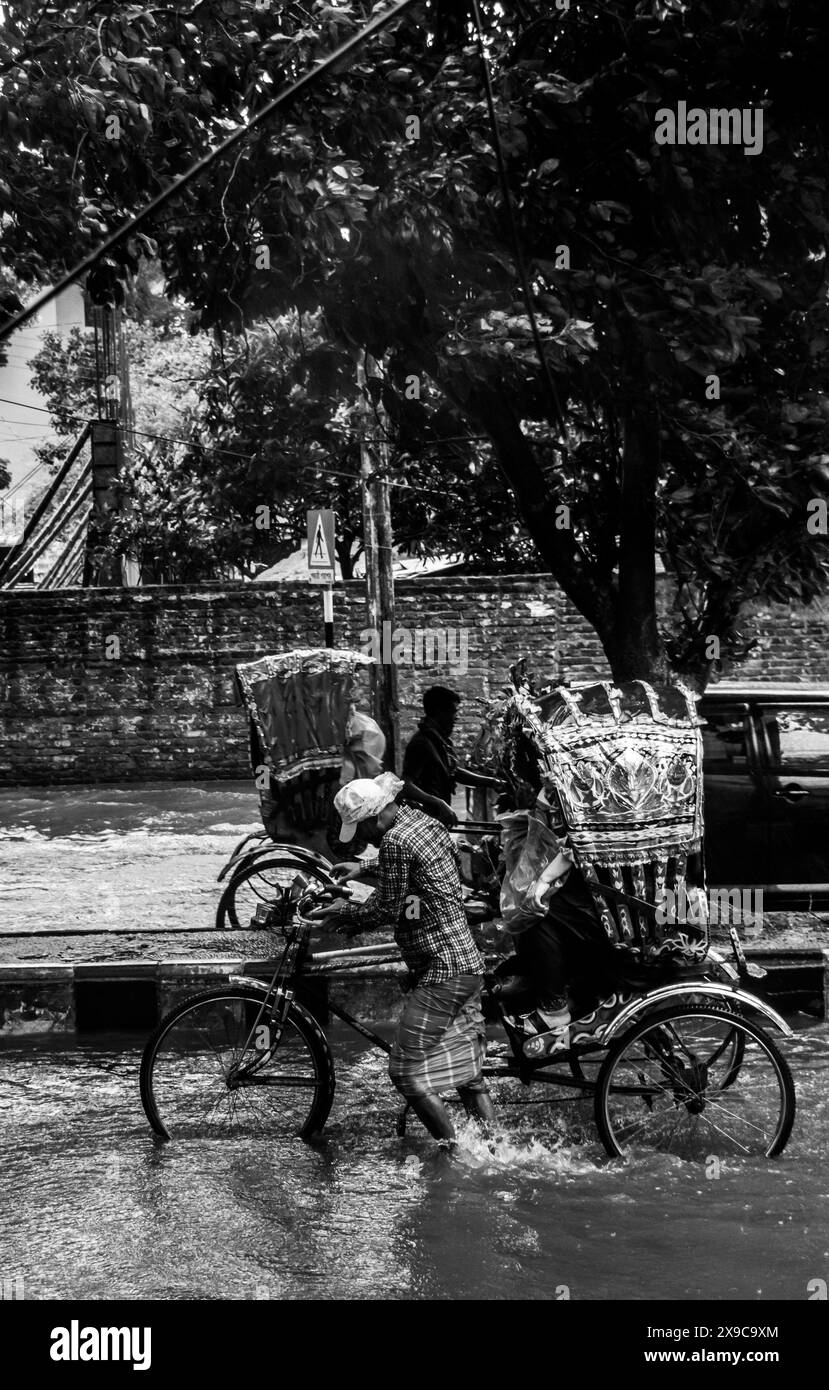 Der Zyklon Remal verursachte starke Regenfälle, Überschwemmungen und ...