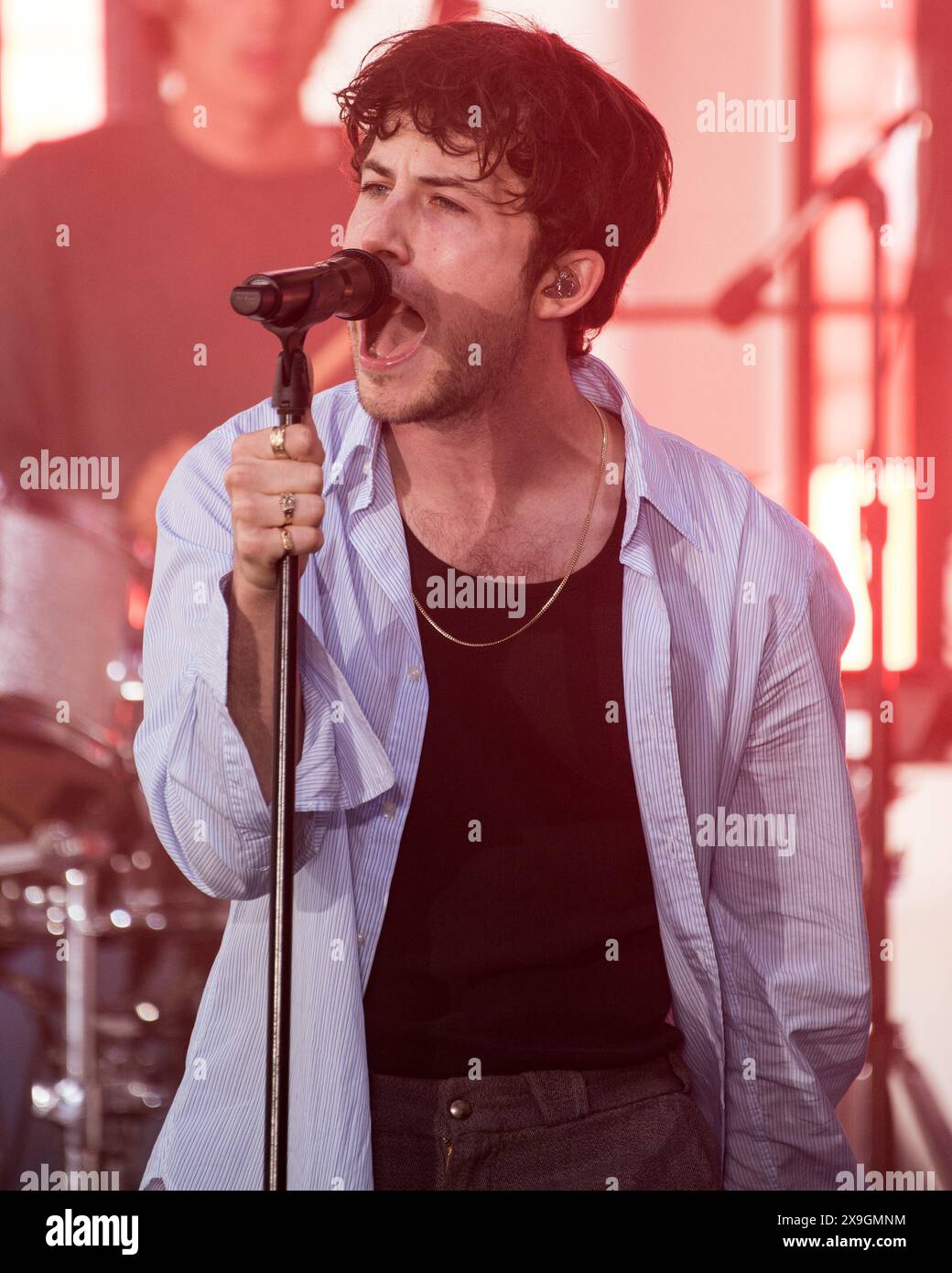 Ny. Mai 2024. Dylan Minnette, Wallows on Stage für NBC Today Show ...